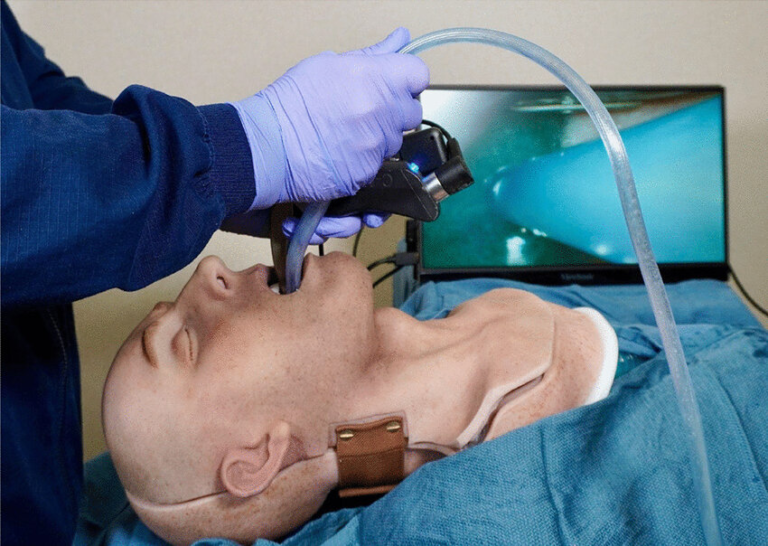 Art of Laryngoscopy- The SALAD technique (Suction-Assisted Laryngoscopy ...